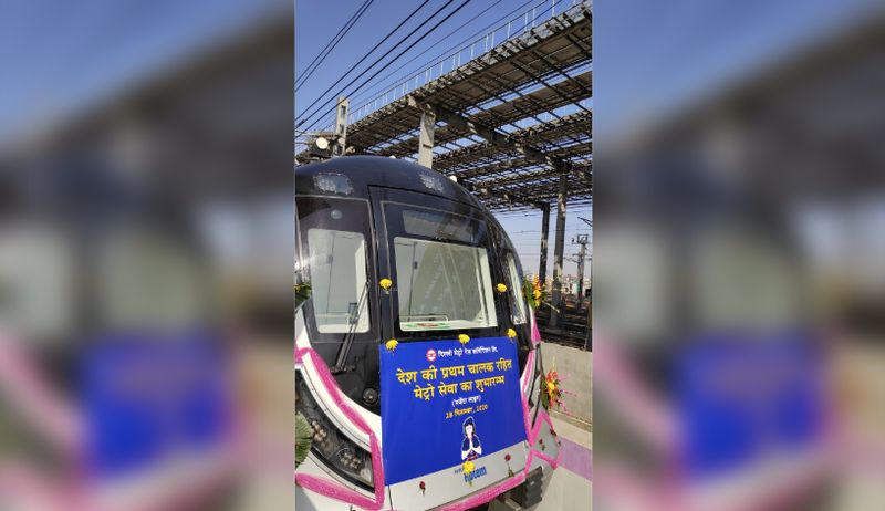 Delhi Metro Gets India's First Driverless Train - The Wire